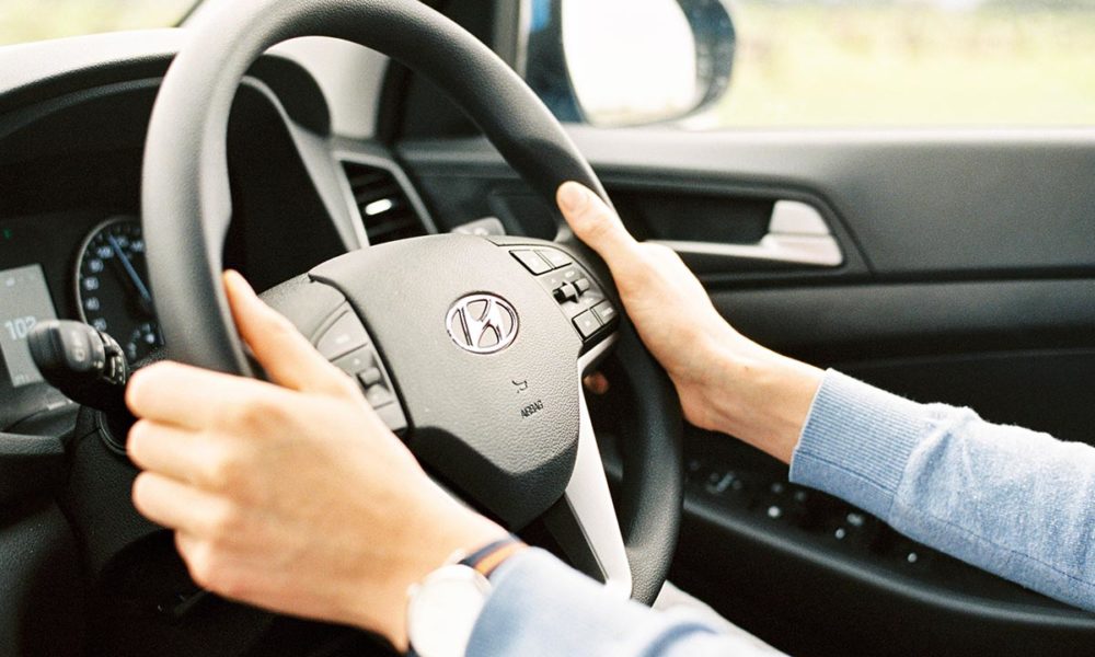 Center Side Airbag Could Reduce Head Injury from Collisions